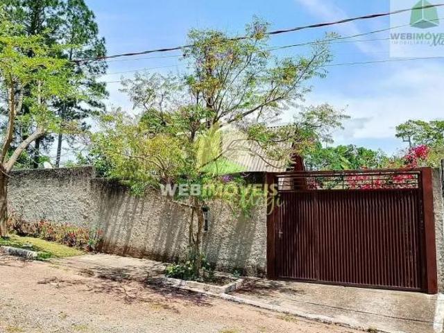 Linda Chácara localizada a poucos metros da Mogi Dutra