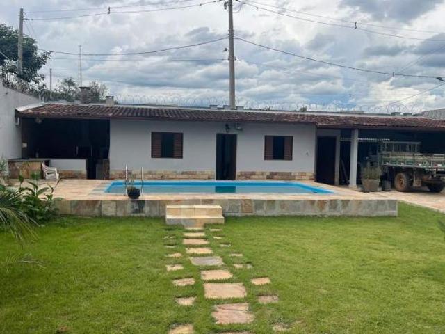 Linda chácara localizada em Bandeirantes!