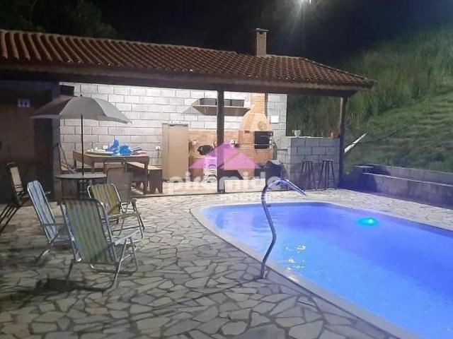 Linda Chácara situada no Bairro Rio do Peixe à venda em Igaratá, SP