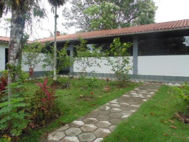 Linda Chácara 4.000m² 3 Dts. Varanda Gourmet, Piscina, Tanque de Peixes