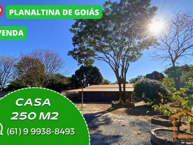 Linda Chácara 5.000m² com Casa 3 quartos 250m² e Total Segurança em Planaltina GO
