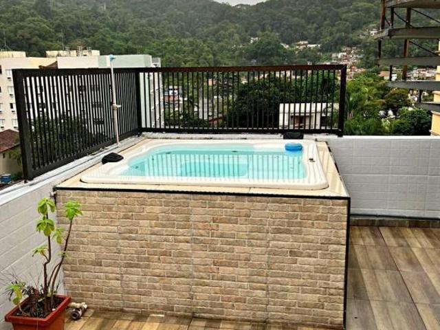 LINDA COBERTURA COM TERRAÇO, PISCINA E CHURRASQUEIRA