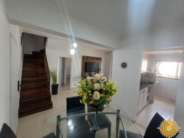 Linda cobertura com 03 suítes, com vista pro mar, a 70 mts. da praia ! Permuta com casa pé na arei