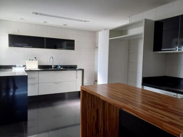 Linda Cobertura à venda com 314 m² no Morumbi