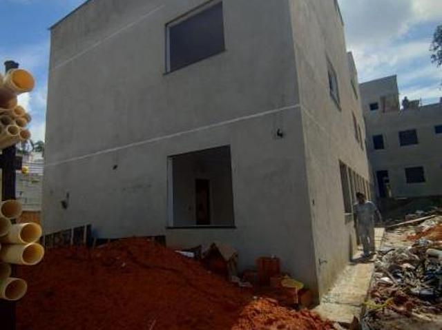 LINDA COBERTURA EM CONDOMINIO NA MELHOR LOCALIZAÃ?Ã?O DO BAIRRO CHACASA REUNIDAS SANTA TEREZIN