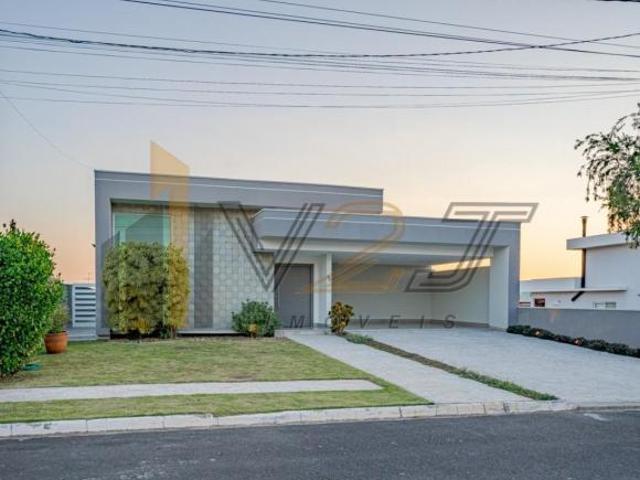 Linda e moderna casa térrea a venda no Condomínio Terras de Vinhedo em Vinhedo SP