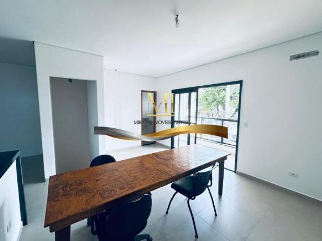 Linda e nova Sobreposta Alta no Embare, 2 suítes, 1 vaga de garagem, cozinha espaçosa estilo america