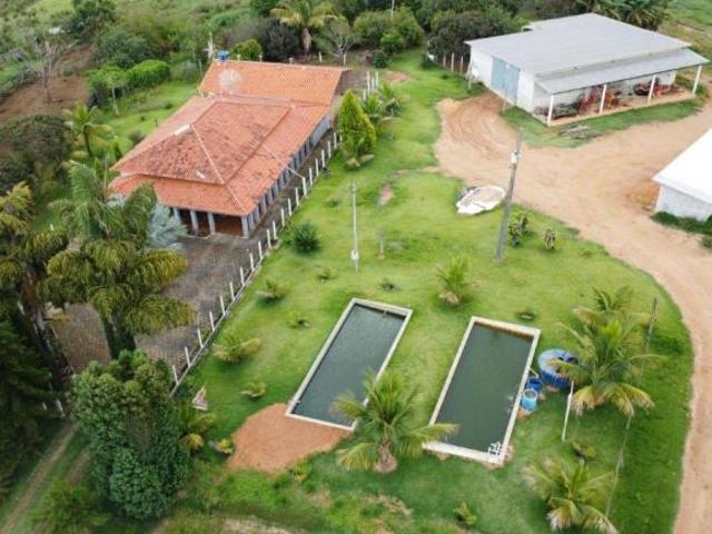 Linda e organizada Fazenda, com 35 hectares em Oliveira/Mg