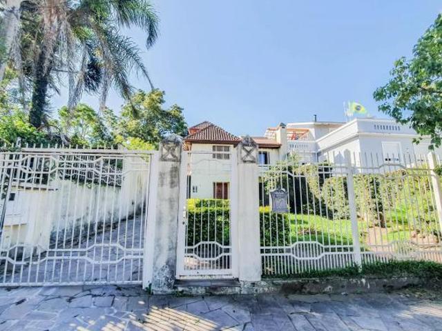 Linda e Ampla Casa com 4 dormitórios no Bairro Ipanema