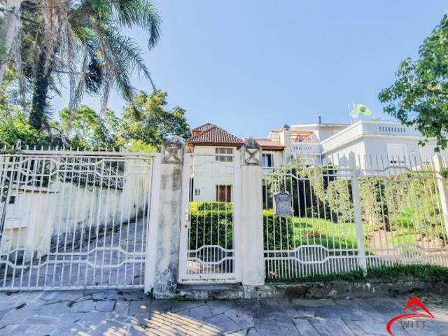 Linda e Ampla Casa com 4 dormitórios no Bairro Ipanema