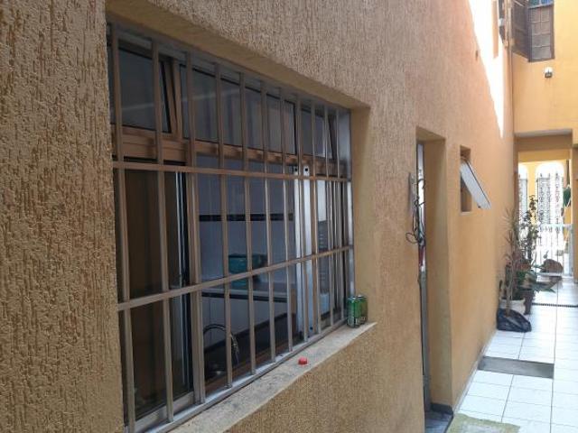 SOBRADO COM 4 QUARTOS E 2 VAGAS PERTO DO CENTRO DE JANDIRA
