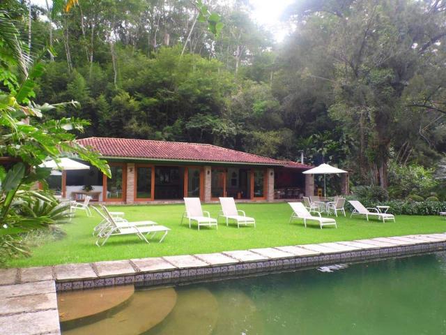 Linda e charmosa casa
