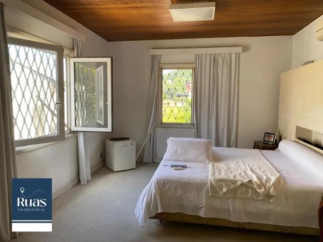 Linda e confortável casa na Gávea!