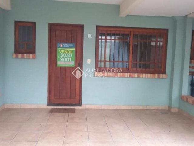 Linda e espaçosa casa com três pavimentos no bairro Ipanema