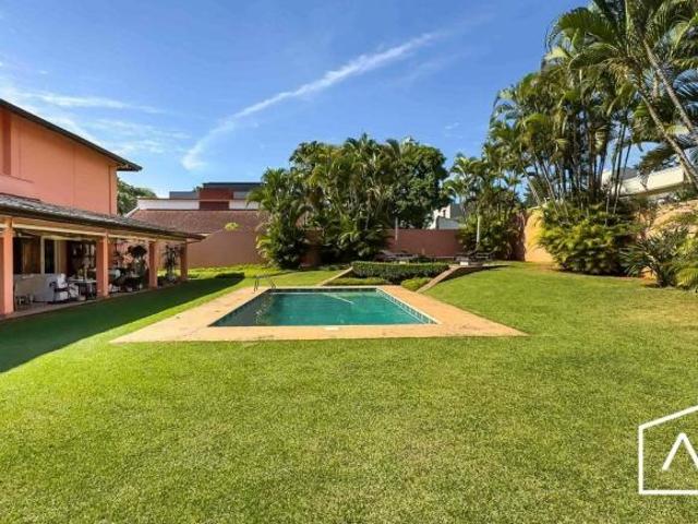 Linda mansão estilo casa de campo