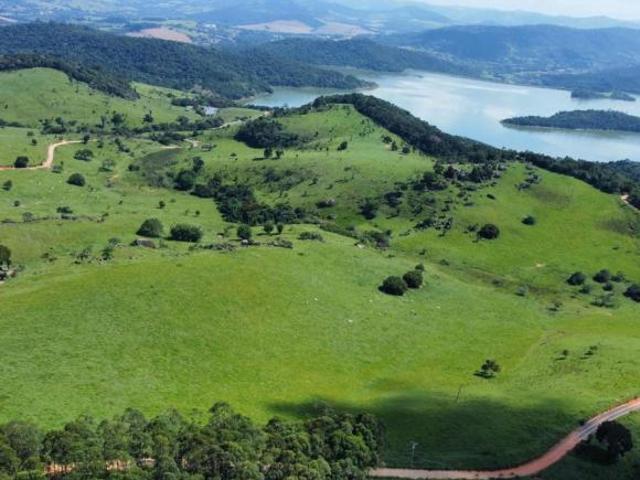 Linda propriedade pé na água em Joanópolis