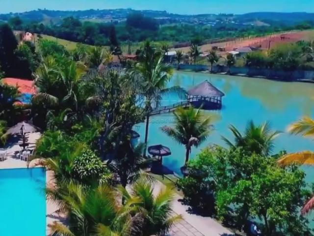 Linda ãrea bucãlica para pesca, repouso e lazer