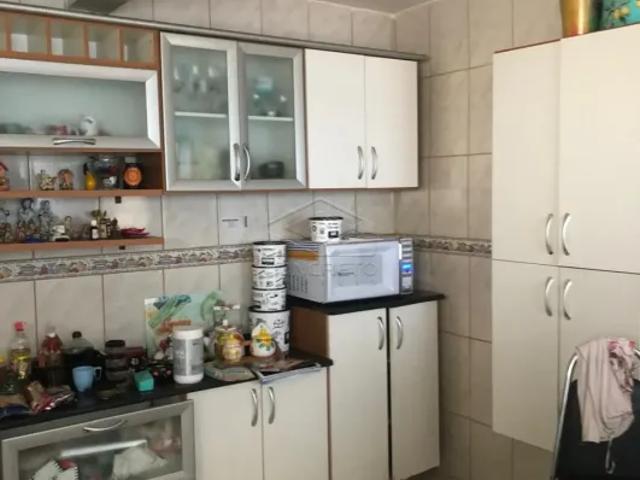 Linda residência na Vila Industrial!