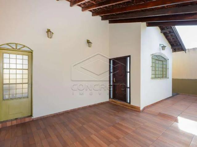 Linda residencia com 03 dormitórios próximo a rua bernardino de campos