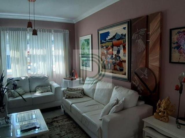 LINDA RESIDÊNCIA, SEMI ISOLADA, NO MELHOR DO BONFIGLIOLI !
