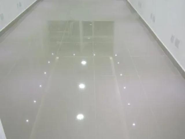 Linda Sala Comercial de 35m2 Para Locação Completamente Reformada