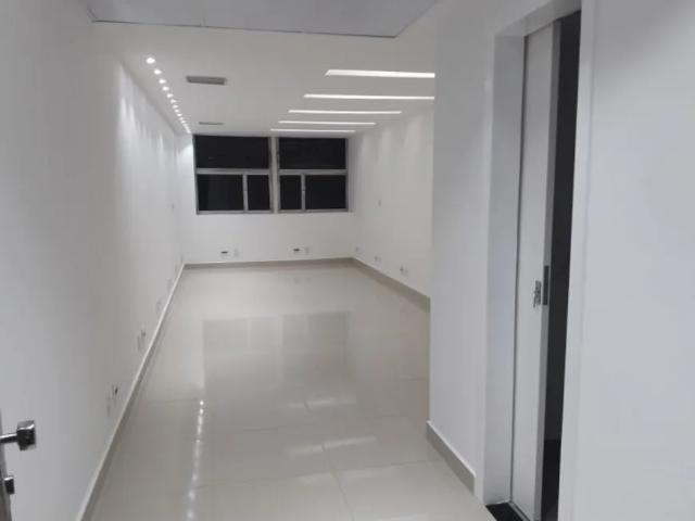 Linda Sala Comercial de 35m2 Para Locação Completamente Reformada
