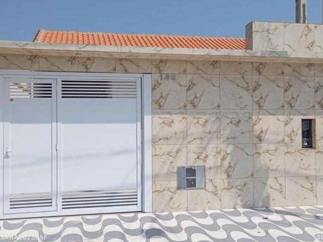Lindas casa na praia DE MONGAGUÁ 100M DO MAR com belo acabamento!