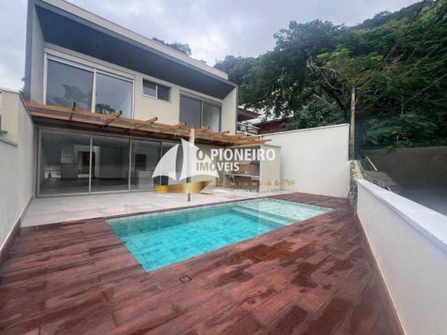Lindas casas em condomínio à venda na praia de Juquehy