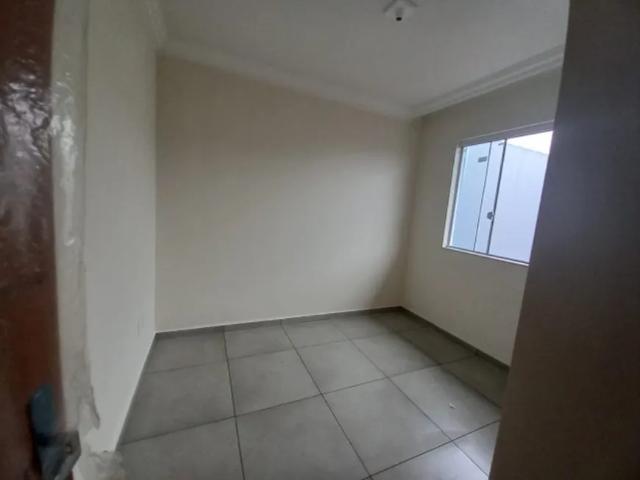 Lindas residÃªncias com Ã³timo acabamento e amplo terreno em Uvaranas!