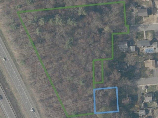 Lindbergh Ave, Holyoke, MA 01040