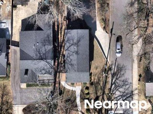 Lindbergh Dr NE