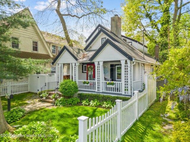 Lindenwood Rd, Staten Island, Home For Sale