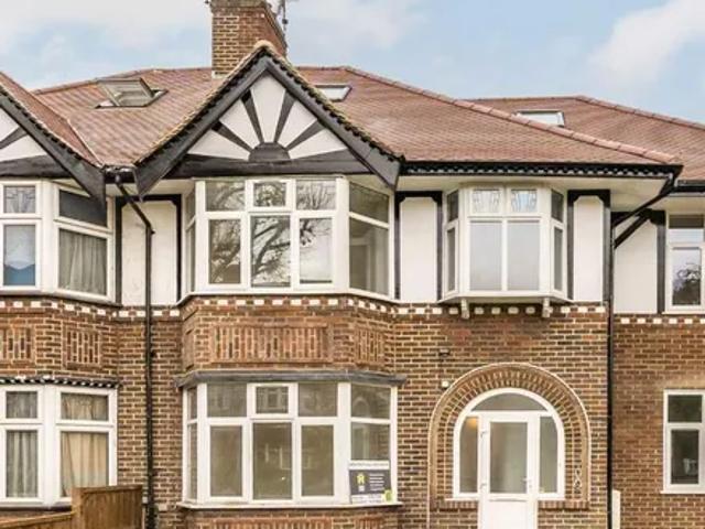 Linden Court, Brunswick Road, London, W5 1AN, United Kingdom | 3 bed apartment for rent #136442569 | Rentberry