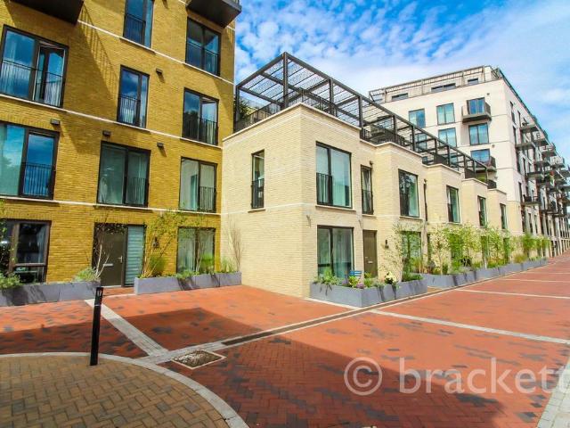 Linden Close, Tunbridge Wells, TN4 2 bed property to rent £2,450 pcm £565 pw