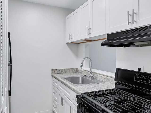 Linden at Forest Hill 2 Bedroom Apartment for Rent at 205 W Roanoke St, Richmond, VA 23225 Reedy Creek