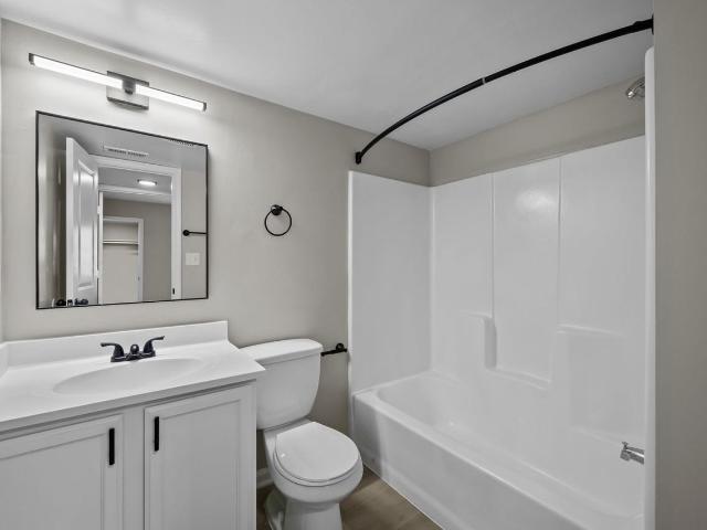 Linden at Forrest Pines 2 Bedroom Apartment for Rent at 14505 Old Courthouse Way, Newport News, VA 23608 Epes