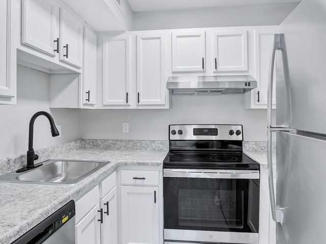 Linden at North Shores 2 Bedroom Apartment for Rent at 418 Cox Lndg, Newport News, VA 23608 Epes
