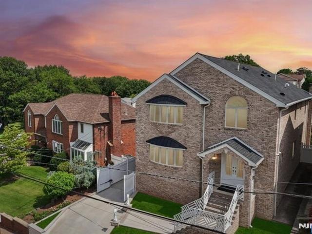 Linden Ave, Kearny, Home For Sale