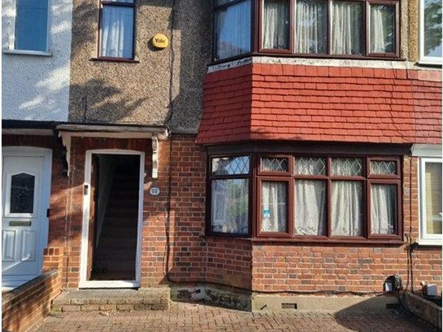 Linden Avenue, Ruislip HA4, 2 bed terraced house to rent, £2,100 pcm | PrimeLocation