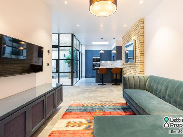 Linden Gardens, Chiswick, London W4, 1 bed flat to rent, £2,500 pcm | PrimeLocation