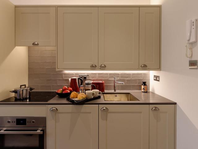Linden Gardens, London W2, Studio to rent, £3,012 pcm | PrimeLocation
