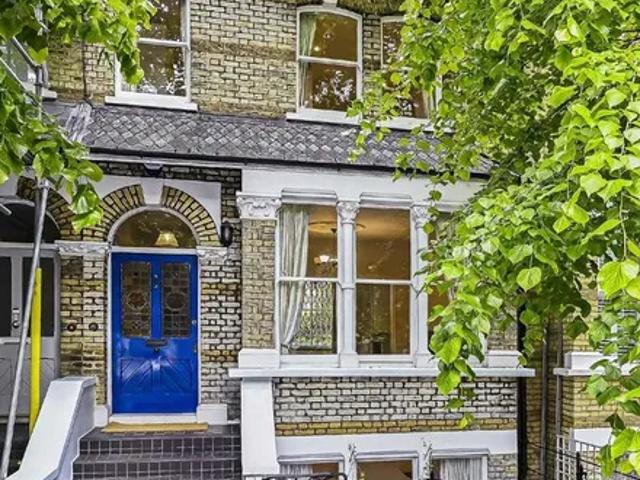 Linden Gardens, London, W4 2EG, United Kingdom | 4 bed house for rent #138147469 | Rentberry