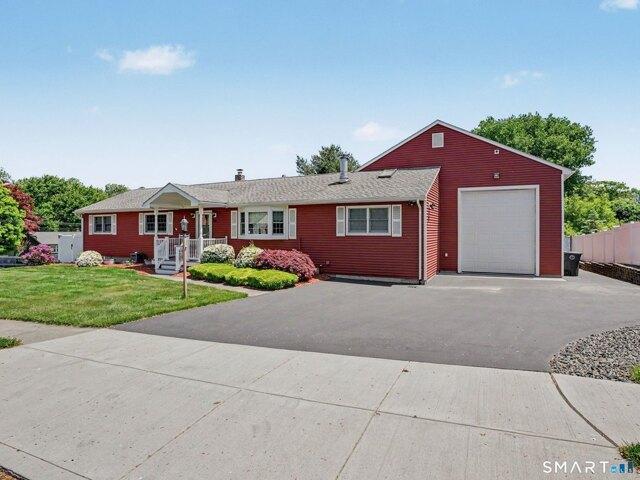 Linden Dr, Milford, Home For Sale