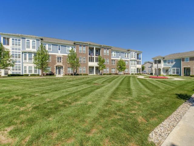 LINDEN SQUARE 2 Bedroom Apartment for Rent at 1070 Cobblestone Dr, Indianapolis, IN 46234