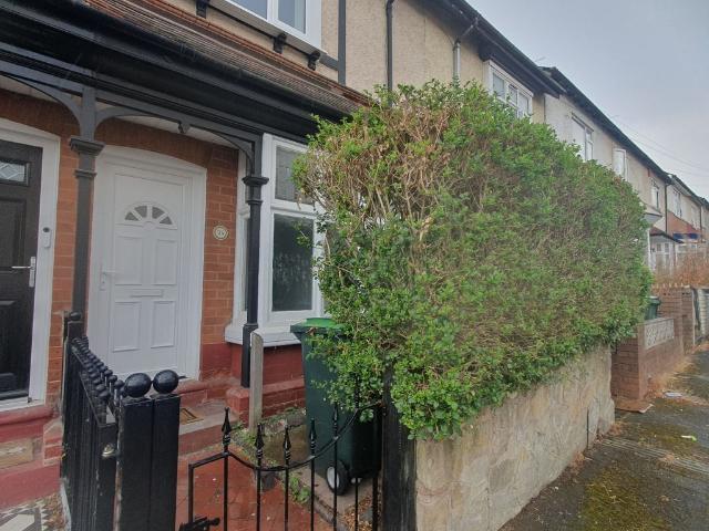 Linden Road, Smethwick B66, 2 bed terraced house to rent, £1,100 pcm | PrimeLocation