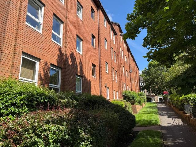 Linden Way, Anniesland, Glasgow G13, 2 bed flat to rent, £1,195 pcm | PrimeLocation