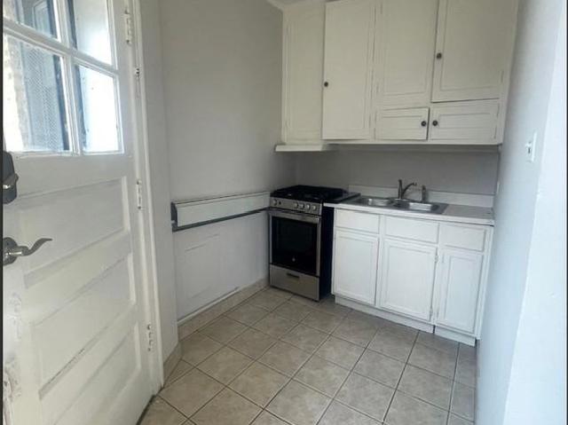 Linder / Lawrence Apartments 1 Bedroom Apartment for Rent at 4425 31 4425 31 N. Milwaukee Ave & 5055 65 W. Agatite Ave, Chicago, IL 60630 Jefferson Park