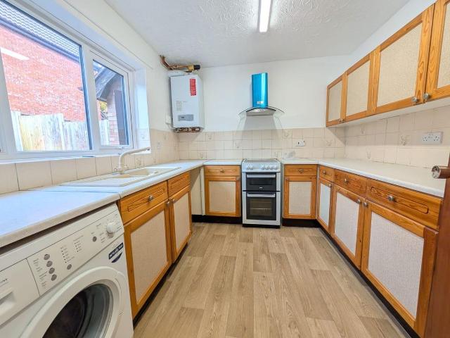 Lindford Drive, Norwich NR4, 3 bed terraced house to rent, £1,500 pcm | PrimeLocation