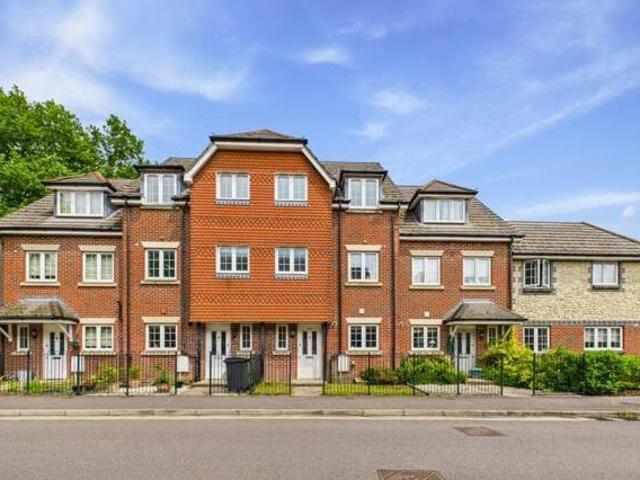 Lindford, Hawthorn Way, Bordon, 4 Bedroom Town