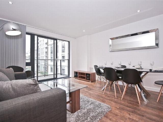 Lindfield Street, London, E14 2 bed apartment to rent £2,400 pcm £554 pw